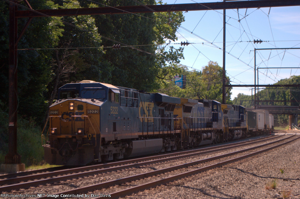 CSX ES40DC 5222 leads Q032-11